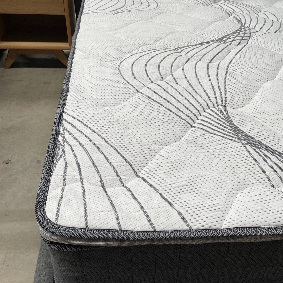 Metro Queen Mattress- In Box — Australian Furniture Warehouse
